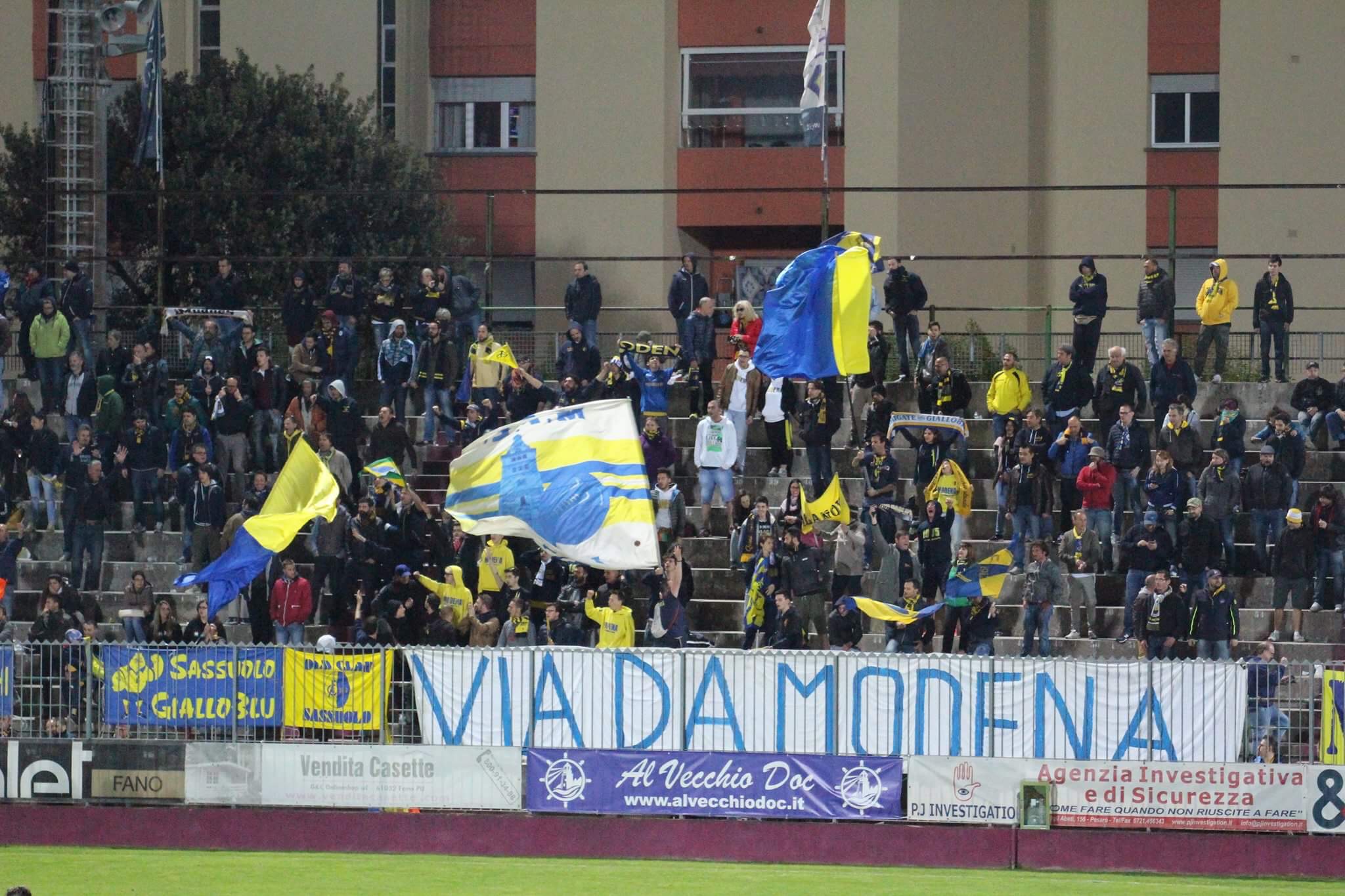 FOTO – Fano-Modena, i tifosi gialloblù presenti allo stadio "Mancini ...